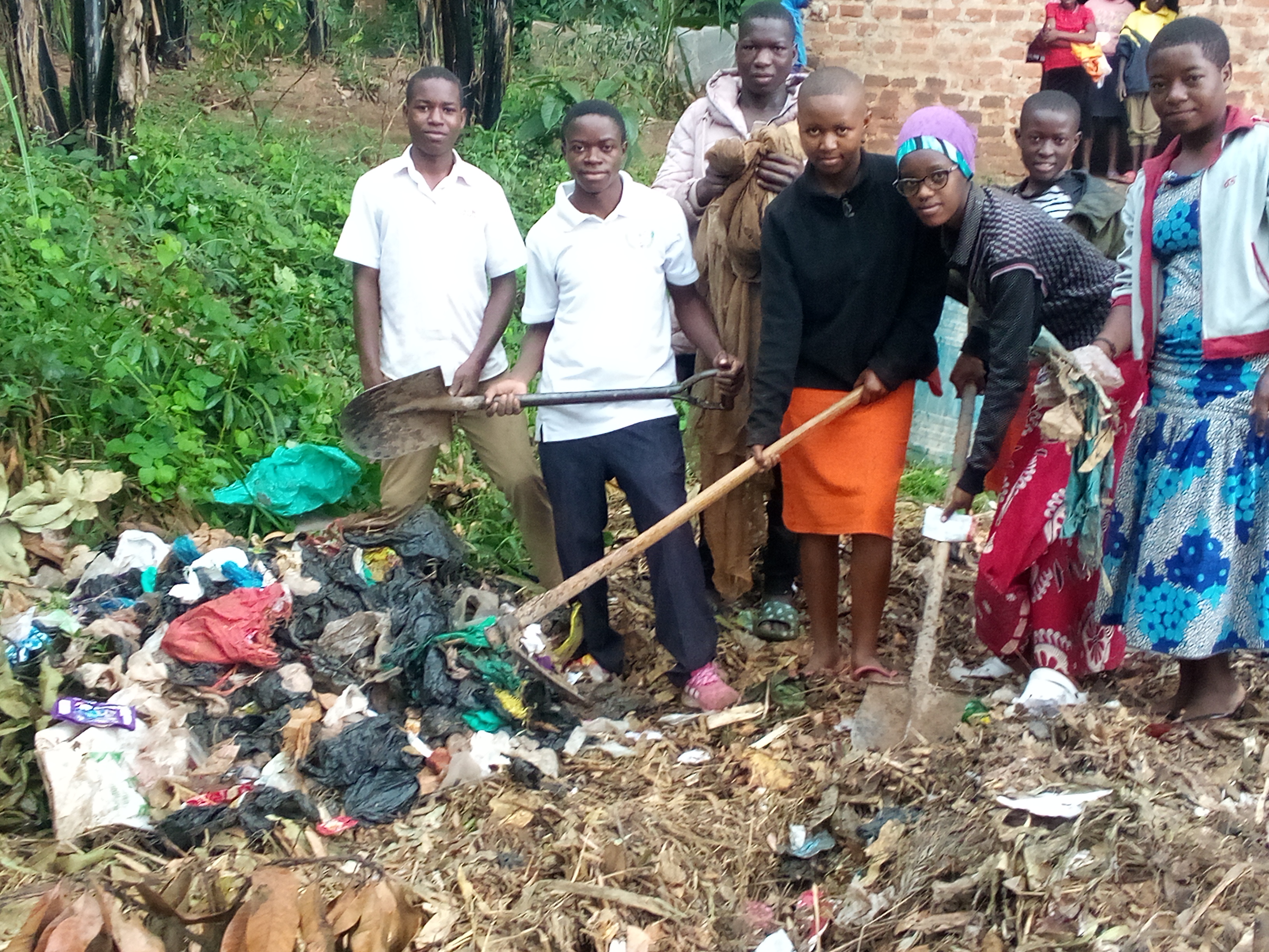 Uganda – GREEN SCHOOLS FORUM | International Waste Platform
